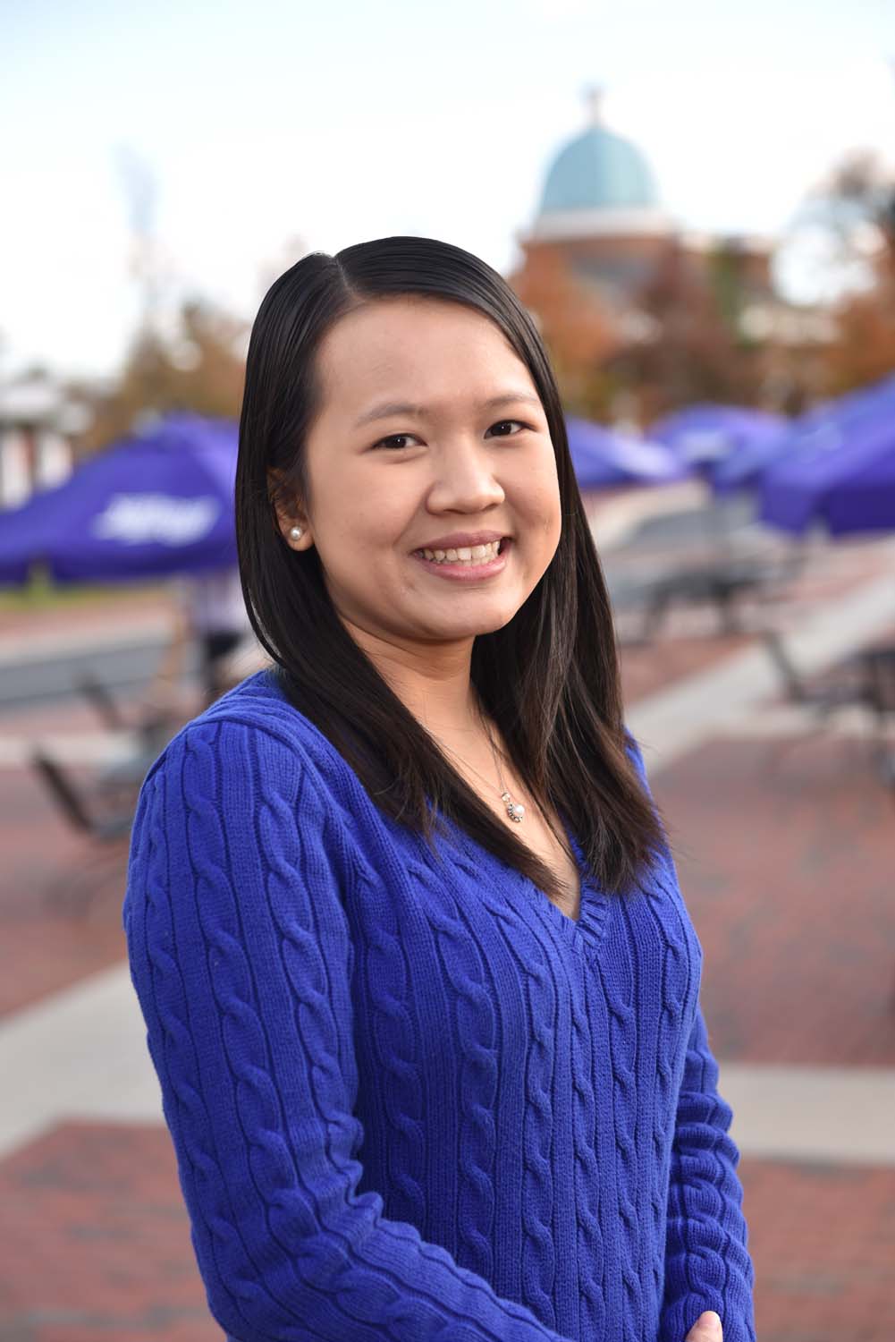 hpu-awards-bieniemy-scholarship-to-senior-marketing-major-high-point