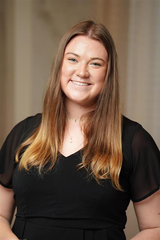 Alayna Adams Applies Skills To Analyst Role | High Point University