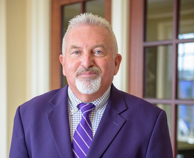 Family Friday Faculty Feature: Bobby Hayes | High Point University
