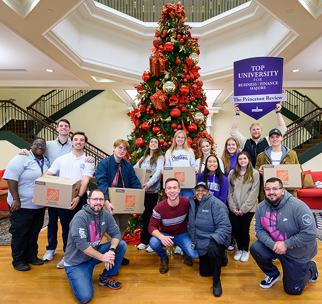 HPU Students Provide Thanksgiving Meals for More Than 100 Local ...
