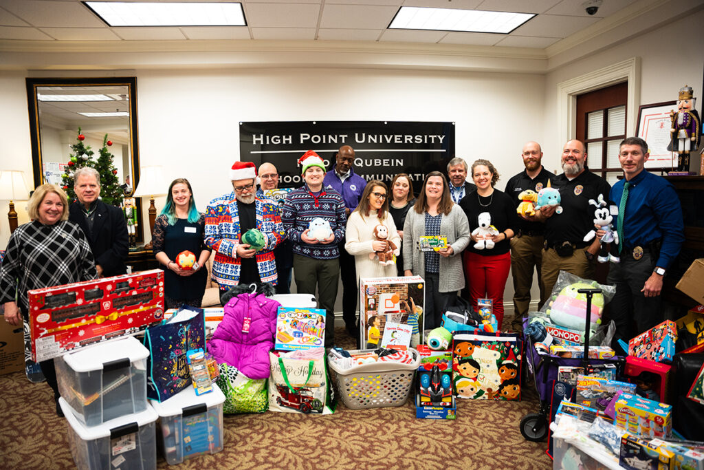 HPU Faculty and Staff Fulfill Christmas Wish Lists for Local Families ...