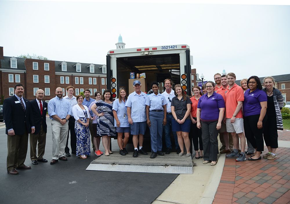 HPU Kicks Off United Way Postal Food Drive | High Point University